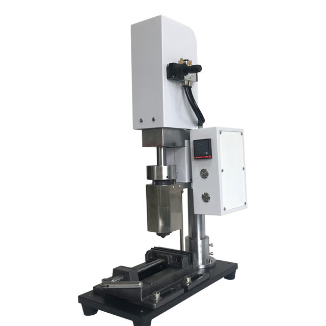 Custom Mini Desktop Injection Molding Machine Maximum 490℃ - Buy ...